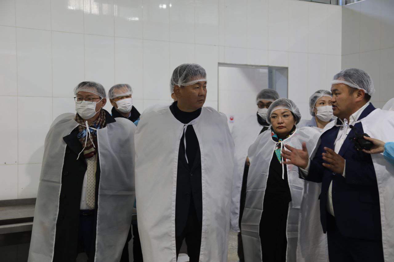 Монгол Улсын Ерөнхийлөгч Ухнаагийн Хүрэлсүх үндэсний үйлдвэрлэгч “Цалуут импекс” ХХК ийн