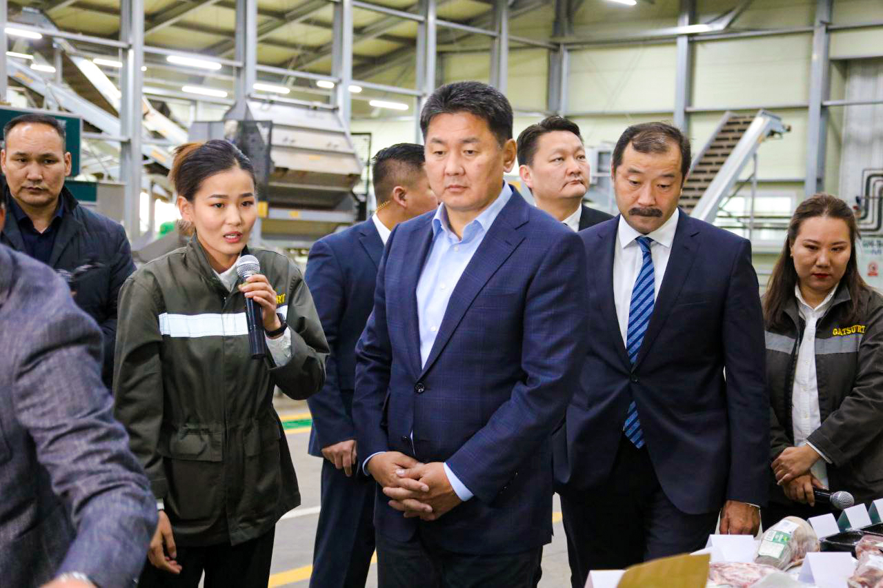 Монгол Улсын Ерөнхийлөгч У Хүрэлсүх үндэсний хүнс үйлдвэрлэгч Гацуурт Хүнс компанийн үйл