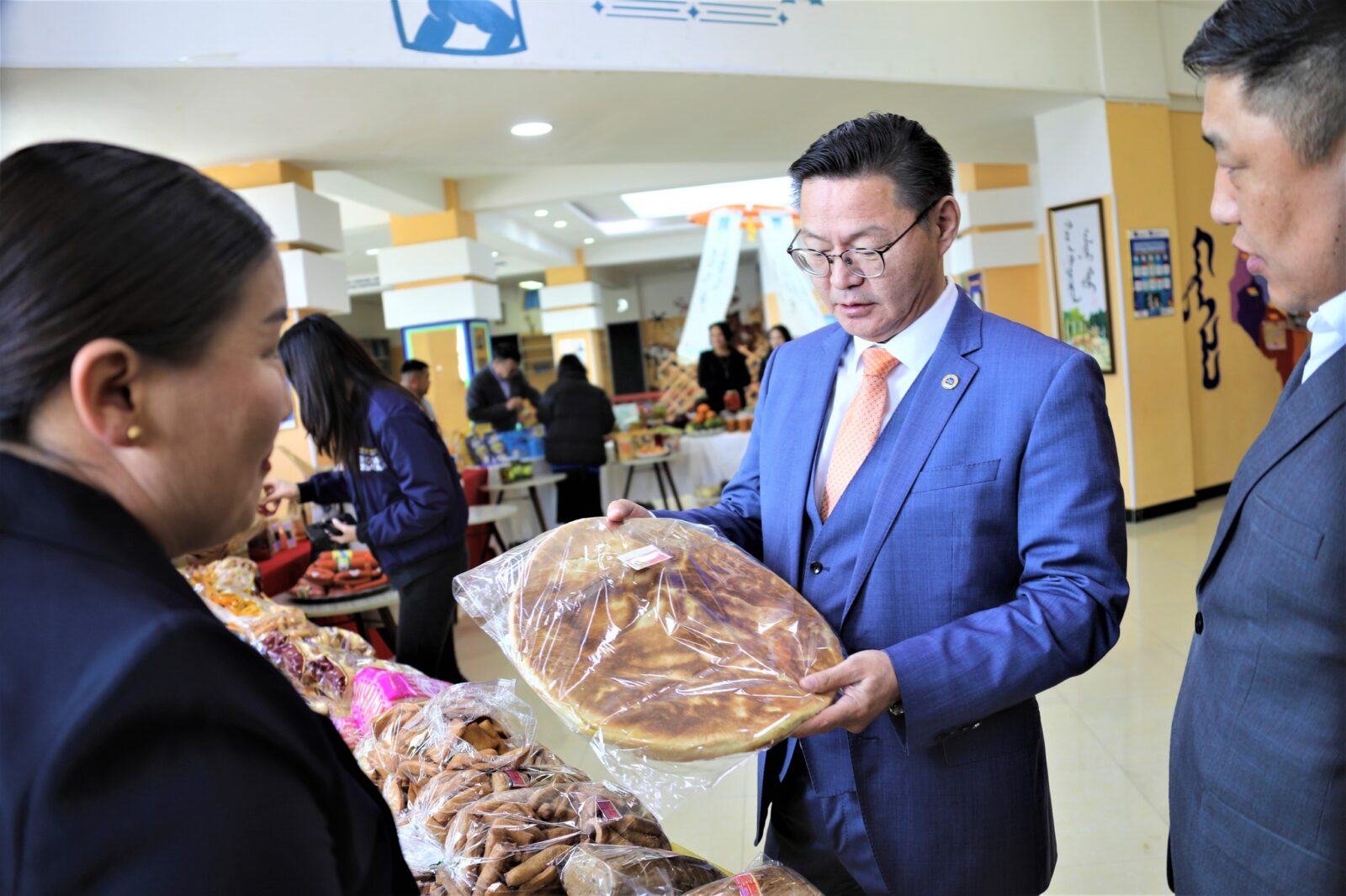 ГОВЬ АЛТАЙ АЙМГИЙН УДИРДЛАГУУД ХҮНСНИЙ ХУВЬСГАЛЫГ БОЛОМЖ ГЭЖ ХАРЖ БАЙНА