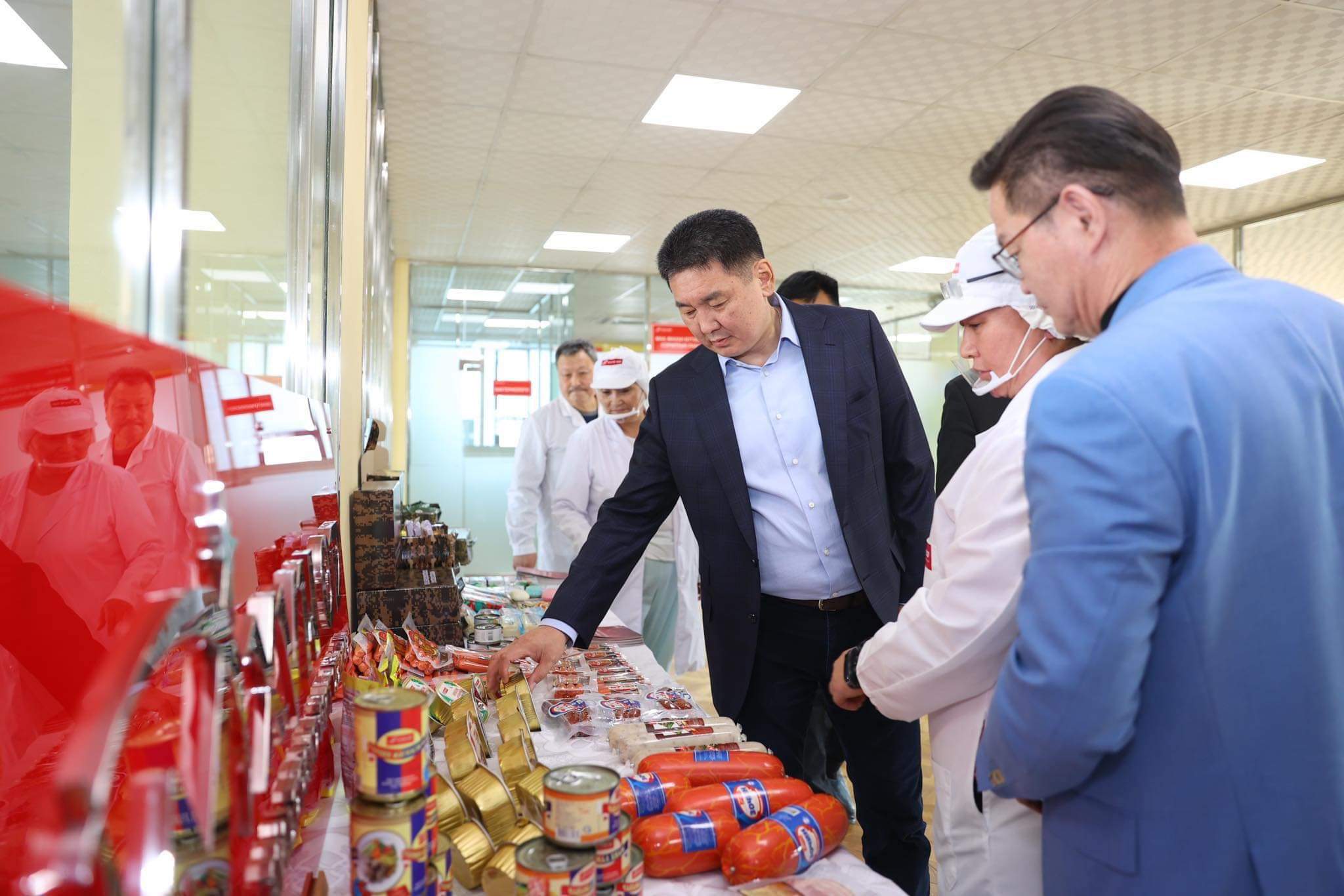 У Хүрэлсүх Монголчууд өөрсдөө хийж бүтээх цаг ирсэн Хүнсний хувьсгал