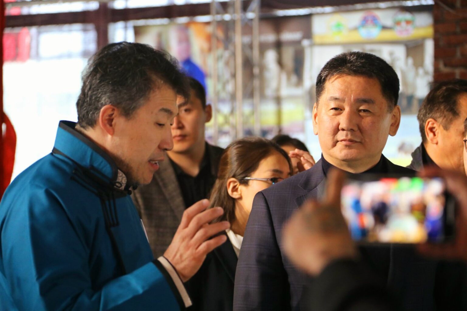 Монгол Улсын Ерөнхийлөгч Ухнаагийн Хүрэлсүх бяслаг үйлдвэрлэгчидтэй уулзаж санал хүсэлтийг сонслоо