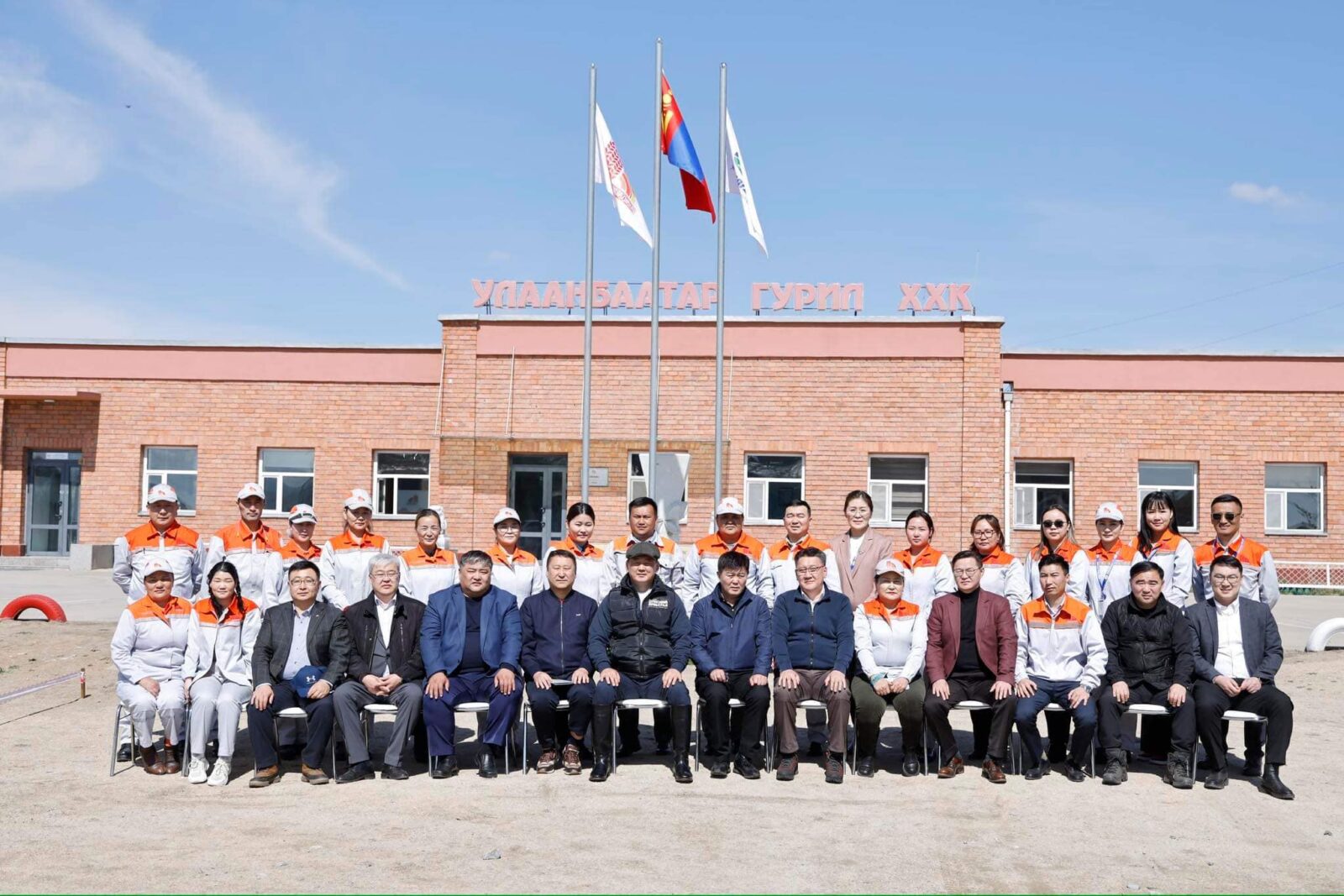 Монгол Улсын Ерөнхийлөгч У Хүрэлсүх үндэсний үйлдвэрлэгч “Улаанбаатар гурил” компанийн 100 хувь