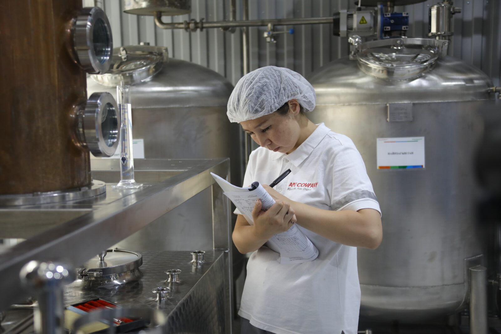 Дэлхийн стандартыг монголд нэвтрүүлэх “Монгол бяслаг” үйлдвэр орон нутагт нээлтээ хийлээ