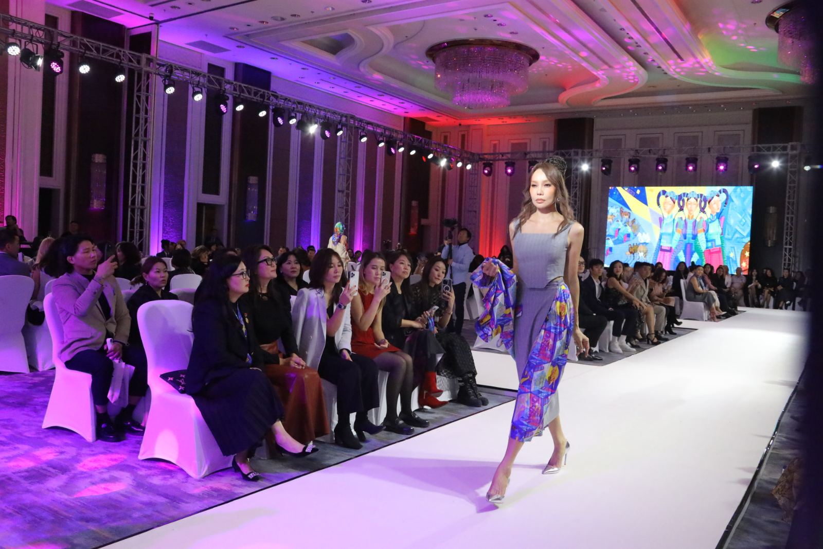 "Ханбогд Кашимер" ХХК-ийн 25 жилийн ойн VIP FASHION SHOW 2023 загварын ...