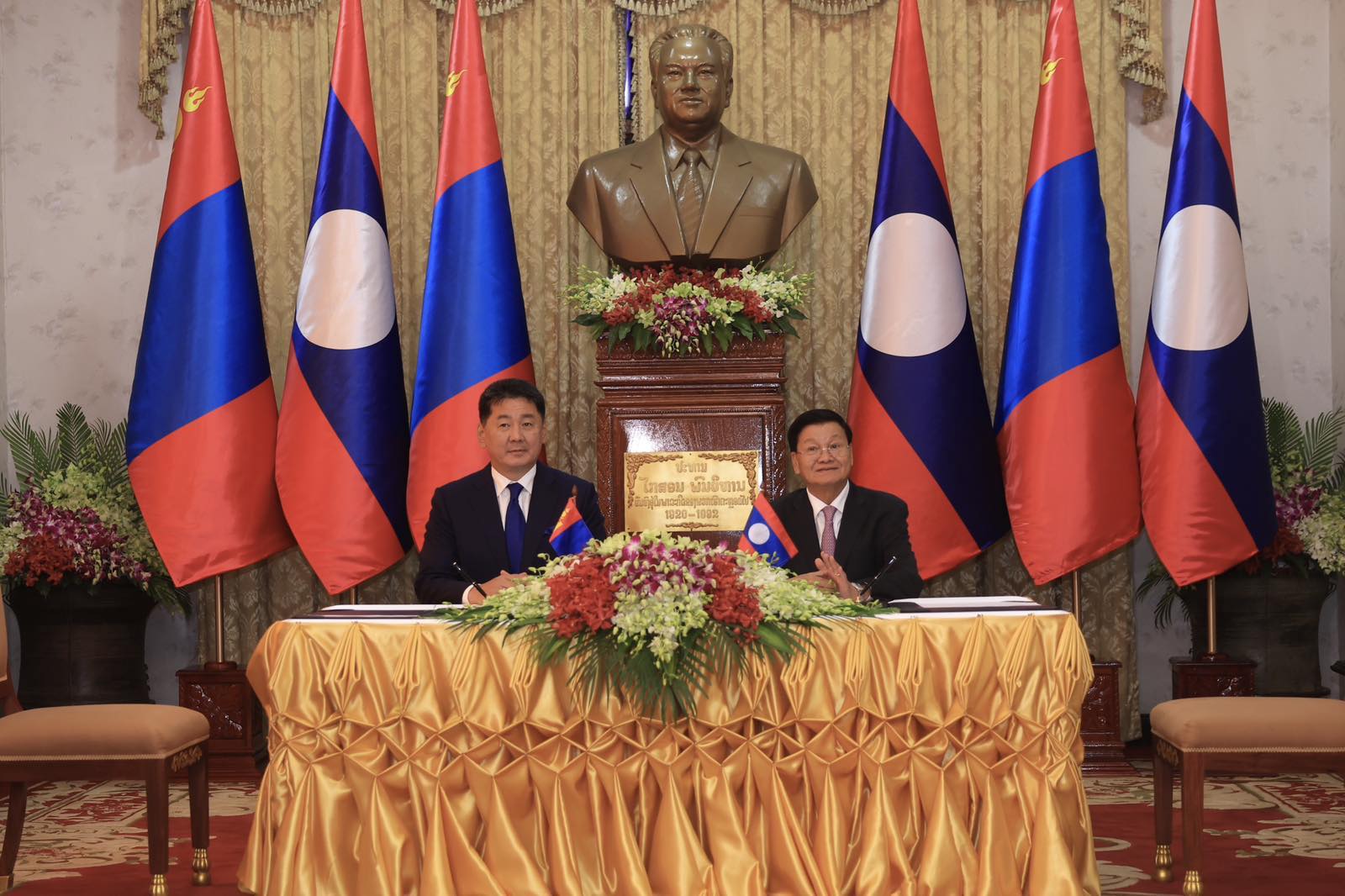 Монгол Улс БНАЛАУ ын харилцаа хамтын ажиллагааны баримт бичигт гарын үсэг зурлаа Хүнсний